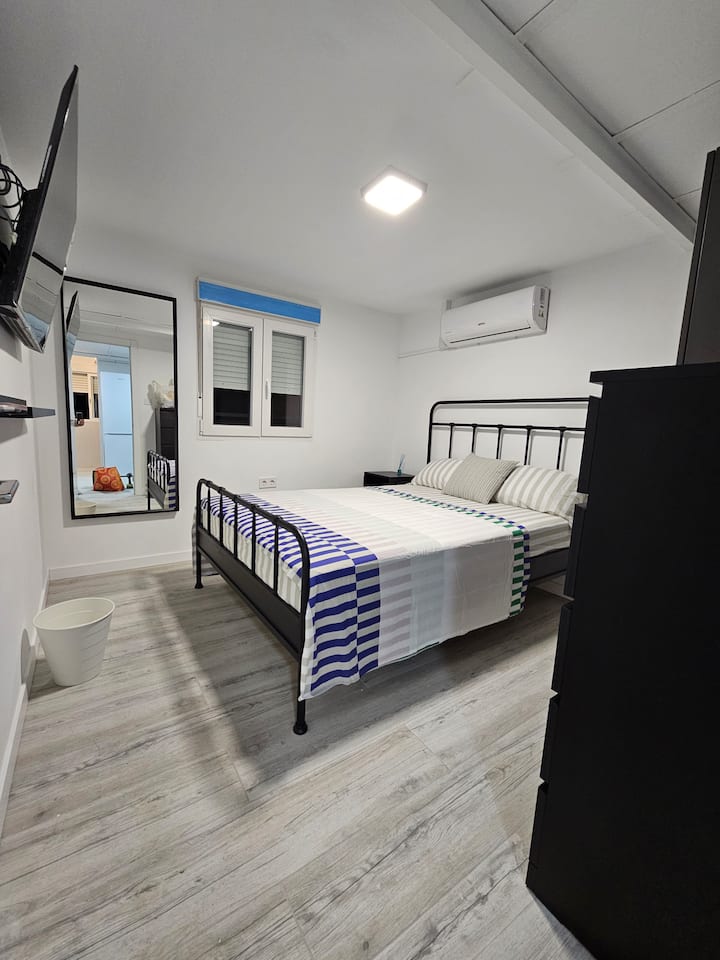Atico Con Terraza Privada - Badalona