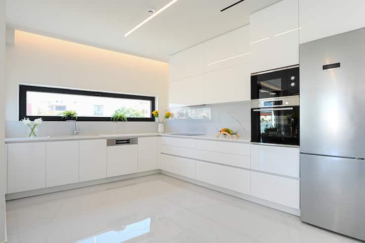 The Grand 3br Luxe Apartment - Heraklion