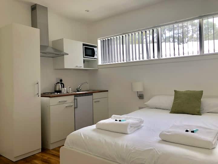 Ensuite Studio Suite Central G40 - Dundee
