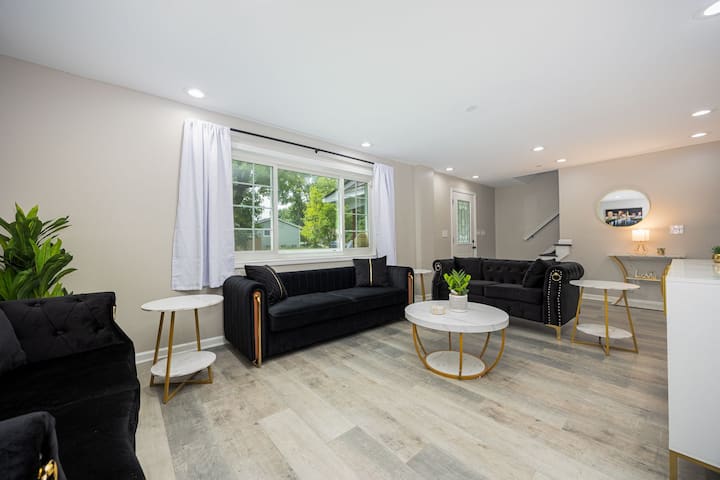 5-bedroom Home|hot Tub|game Room - Polaris, OH