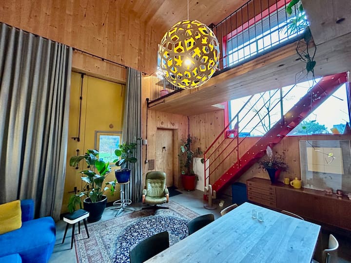 Spacious Wooden Home In The City - Amsterdam