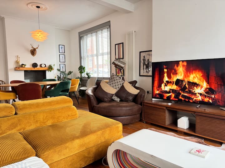 Large Groups Welcome | Self Check-in | Garden - Liverpool