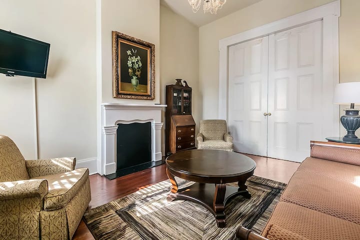 Six Bedroom New Orleans Shotgun - New Orleans, LA