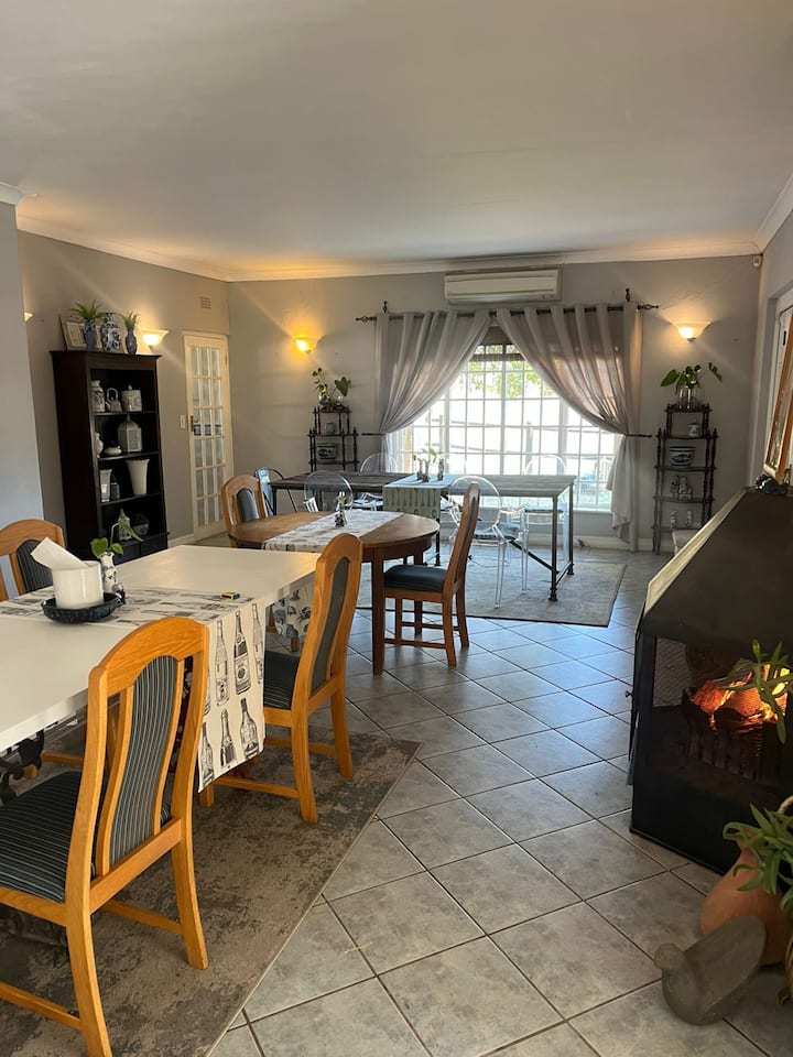 Rooms @ Follyfoot Manor | Scenic Kyalami Farmhouse - Midrand