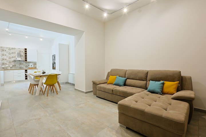[Le Vecchie Mura 17] Centro Storico | A/c | Patio - Marsala
