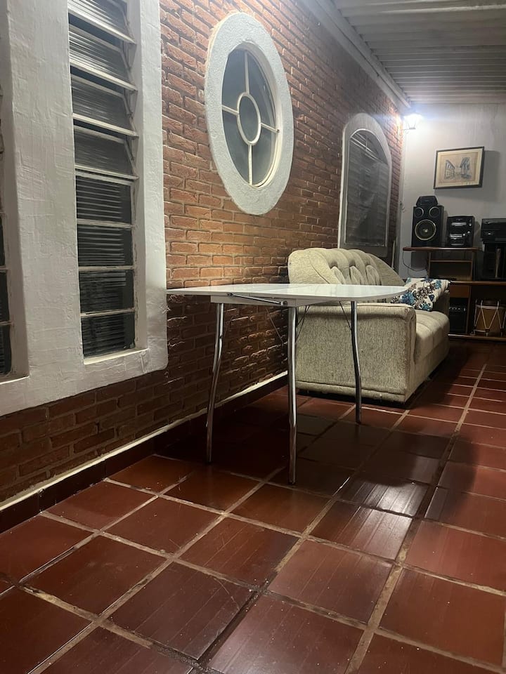 Casinha Fundos Superaconchegante - São Carlos