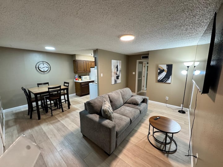 1br Hideaway • Calm & Private - Beaumont, TX
