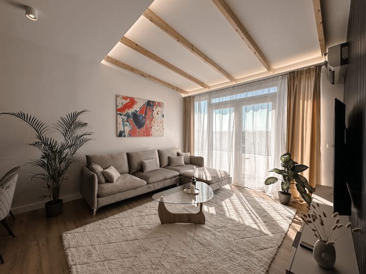 Luxury Penthouse - Tirana