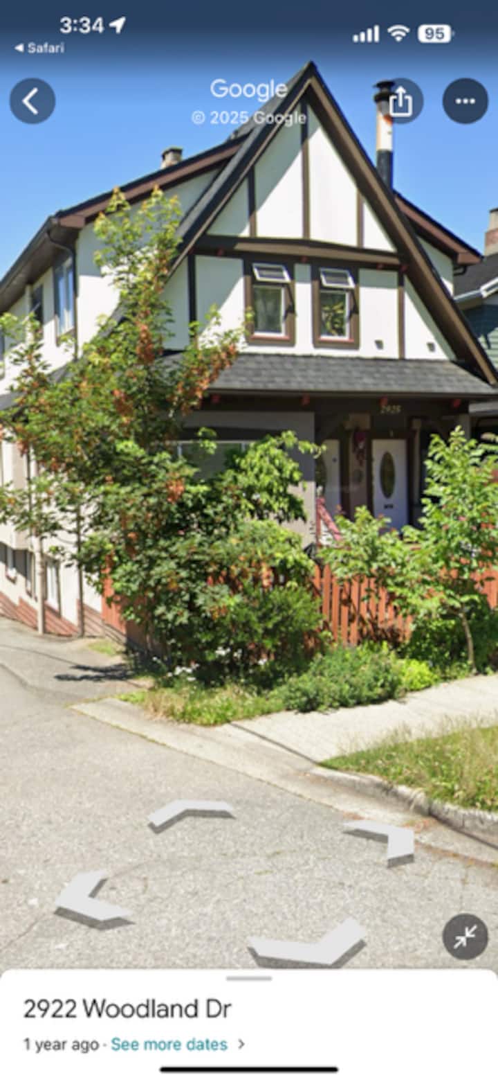 Woodland House - British Columbia