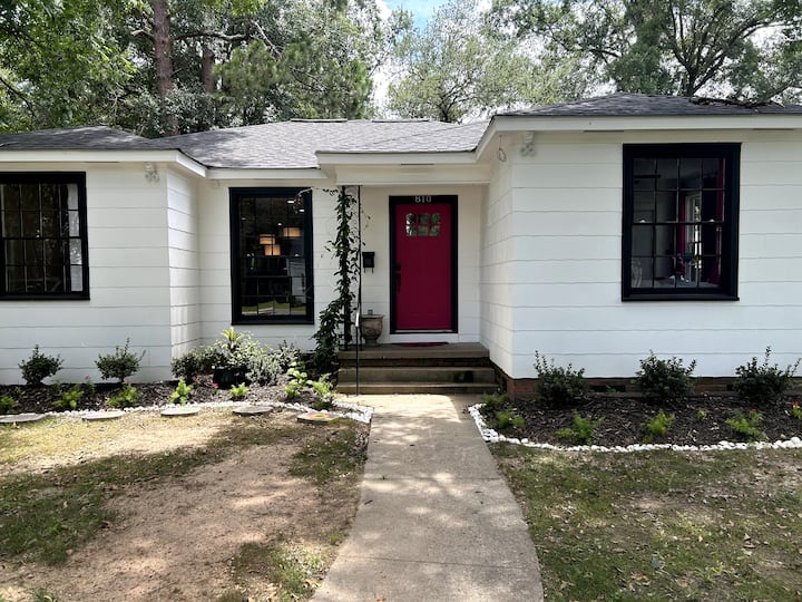 Auburn Cottage - Monroe, LA
