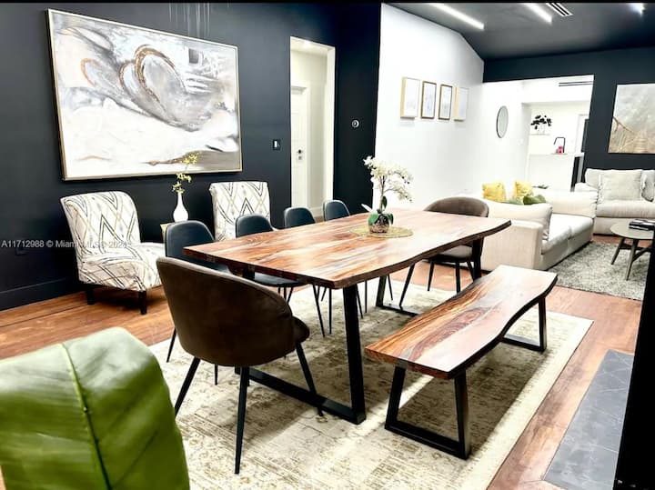 Central Miami Retreat - Miami, FL