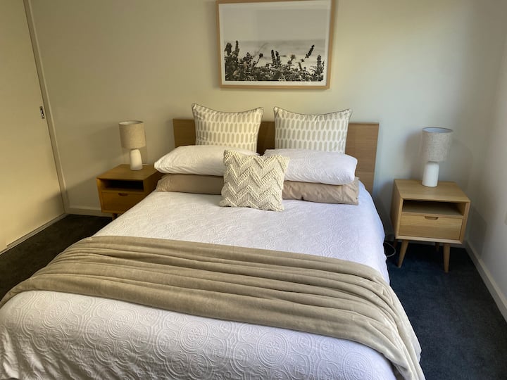 Dwell : Serene Space Near The Sea. - オーストラリア トーキー