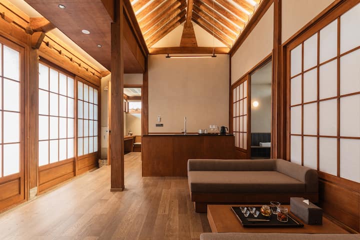 프라이빗 욕탕&넓은 공간｜가족 힐링 한옥 - Yeosu