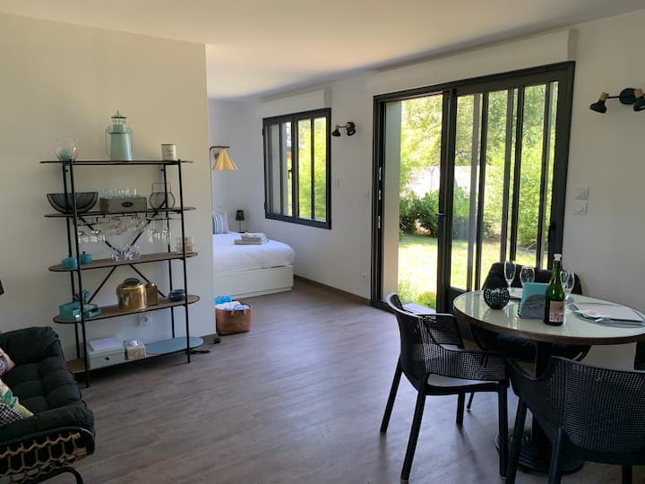 Le Clos Margalo
Intimité Sérénité
Dans Le Jardin - Le Crotoy