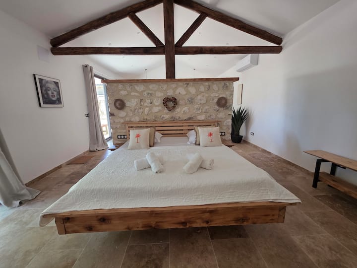 Cabanette Douceur Tapie De Bouchet En Camargue - Arles