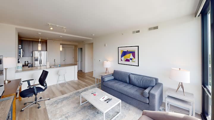 Spacious 1 Bed In Heart Of Evanston - Evanston, IL