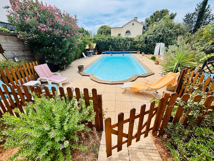 Charmant T2 Avec Piscine - Bandol