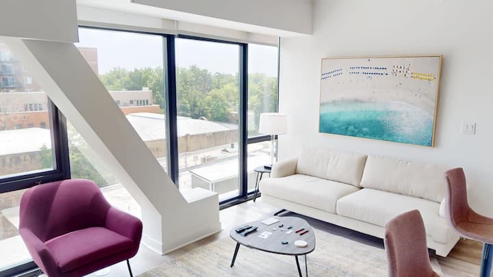 Spacious 2 Bedroom In Evanston - Evanston, IL