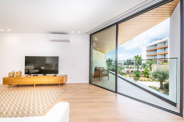 Marina Vista - Modern 1bdr W Marina & Pools Views - Olhão