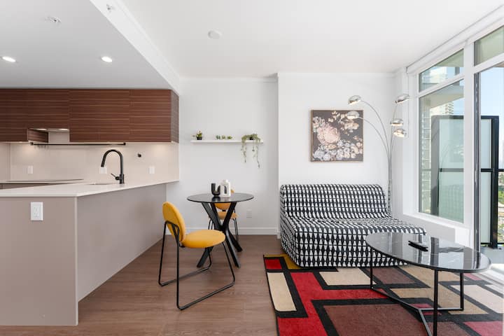 Surrey Central - 1 Bed - New Westminster