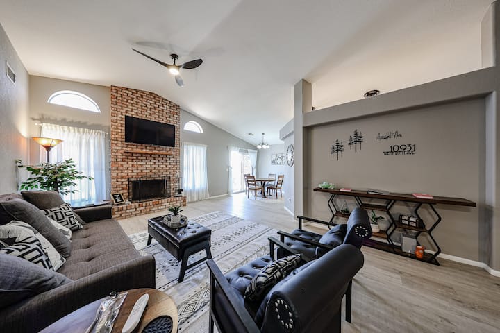 Phoenix Retreat — 10 Minutes From Stadium - Peoria, AZ