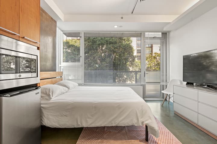 Studio Apt Walkable To Oracle Park - San Francisco, CA