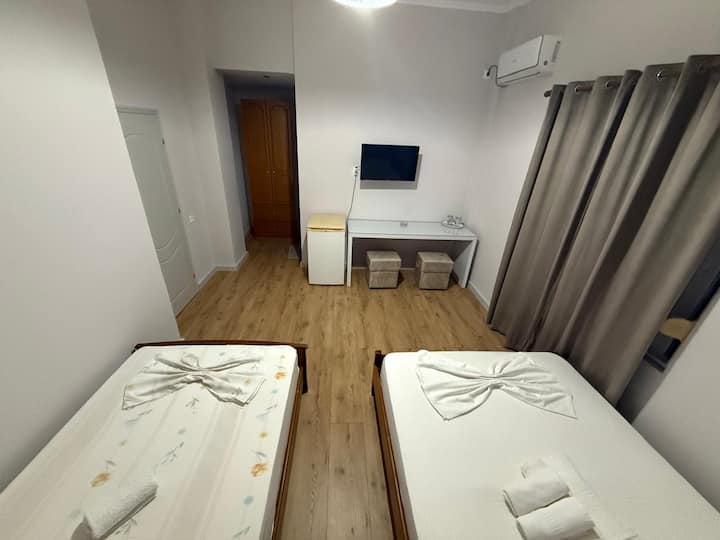 Tomas Apartment 4 - 사란더