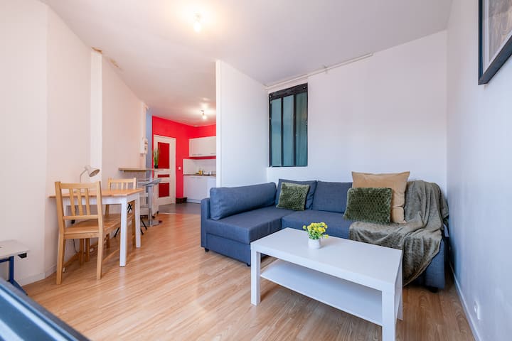 The Little Parisian Nest | Station & City Center - Les Mureaux