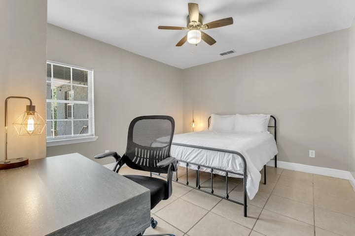 Clean And Cozy 1 Bed/1 Bath Home - タラハシー, FL