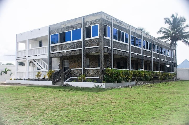 Lagoona Ocean Suites
Monrovia
Thinker’s Village - Liberia