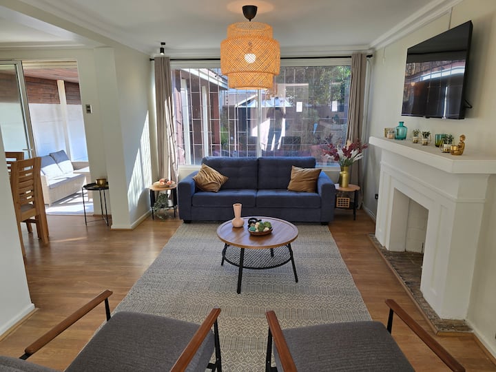 Amplia Y Hermosa Casa Las Condes - Las Condes