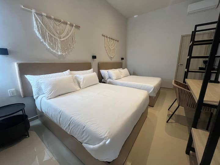 Almera Vallarta Suites - Cuádruple Camas Queen, Ac - Nuevo Vallarta