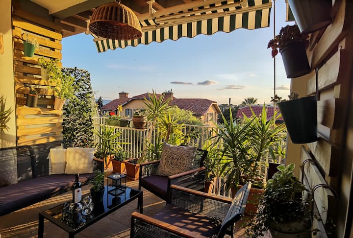 Vintage Apartment Hajdi + Private Parking - Split