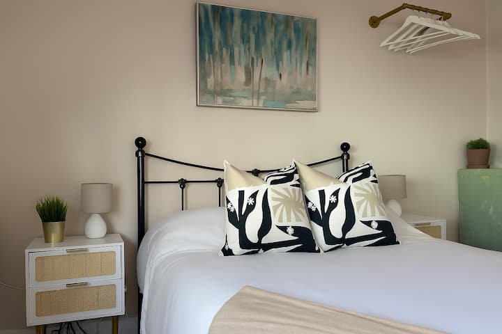 Stylish Kemp Town Studio | 2 Mins To Beach - Brighton Marina