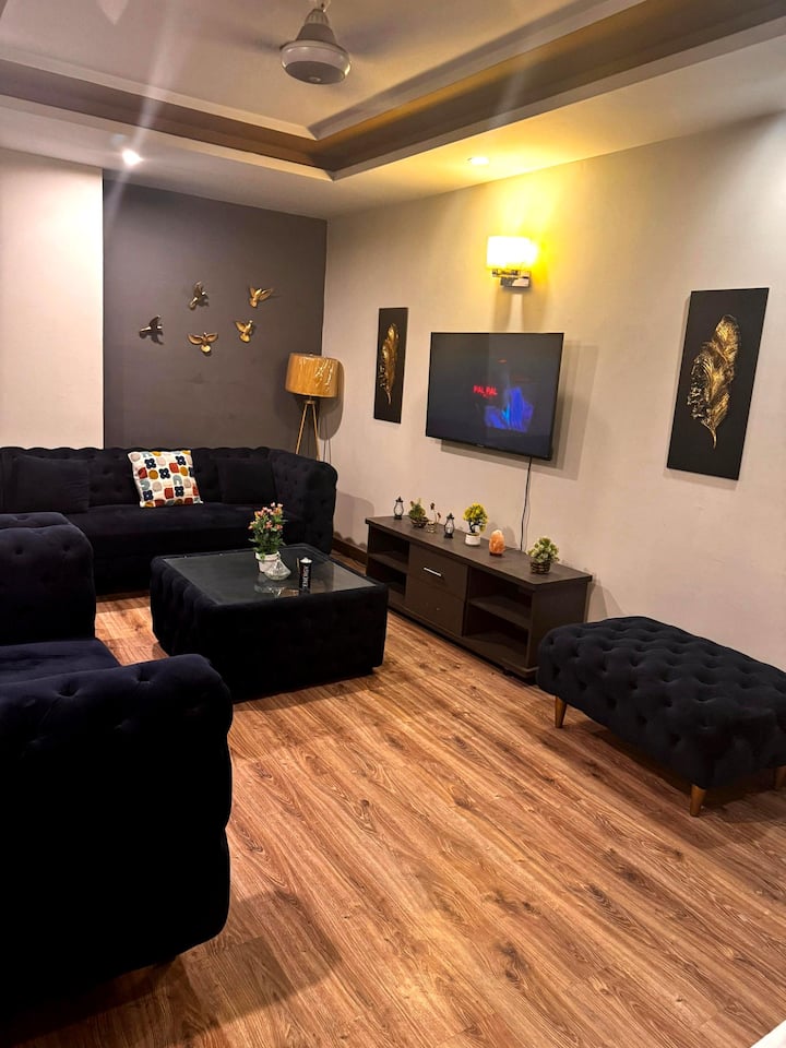 Modern 3br | Ac Led Kitchen Isb - Islamabad