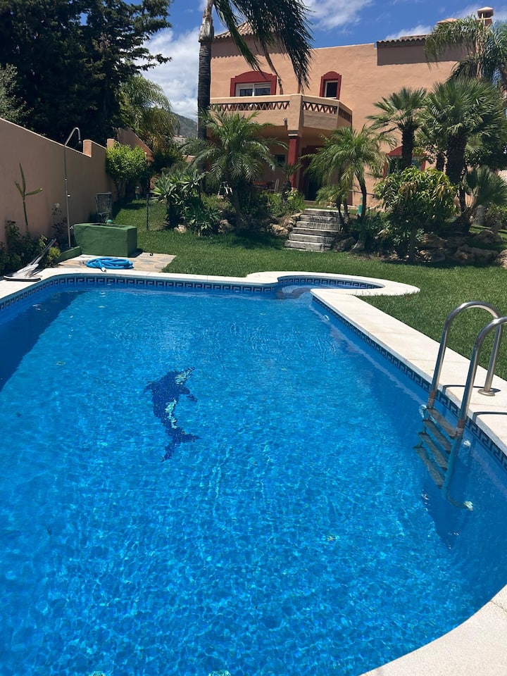 Villa Con Piscina Privada - Marbella