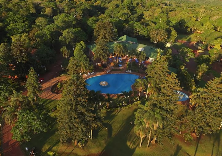 Shared Room W/ Pool | Budget Stay At Holy Beer - Puerto Iguazú