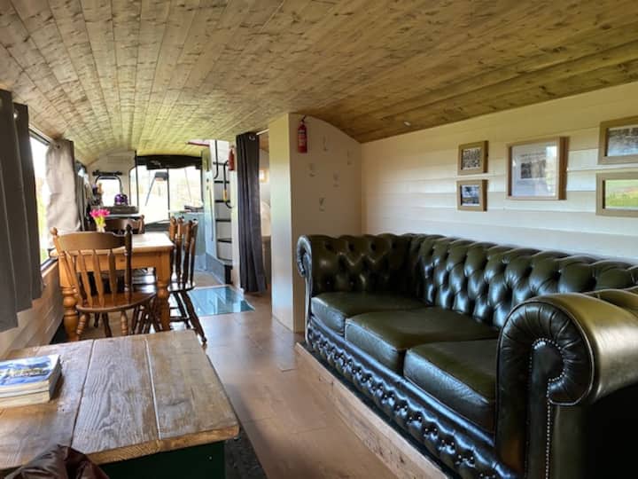 'Bustopia' Double Decker Bus Glamping! - Royaume-Uni