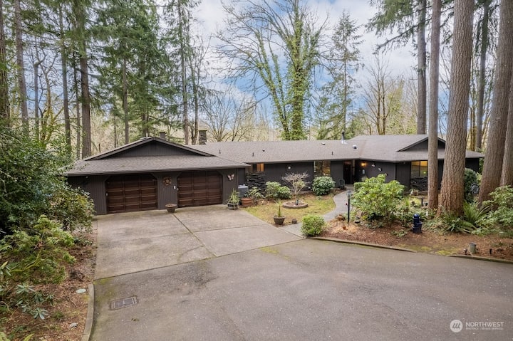 Forest Home In Olympia - Olympia, WA