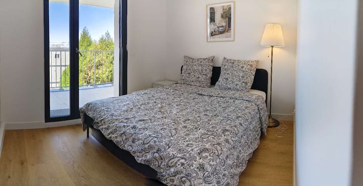 2min Walk To Metro, Parking, Gustave Roussy - Villejuif