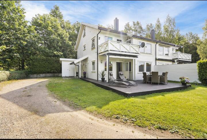 Leilighet I Firemannsbolig. - Kristiansand