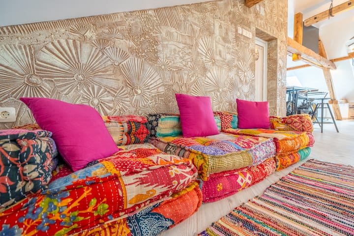 Old Town Tarnovo•historic Building Fab Views Loft - Veliko Tarnovo