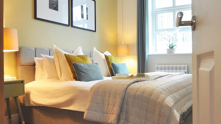 Quiet Central Style, Trident Ct - Taunton