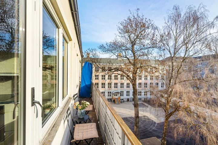 Sunny Balcony & Perf Location - Oslo