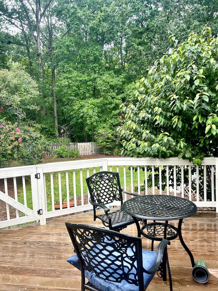 Studio Getaway + Patio - Columbia, SC