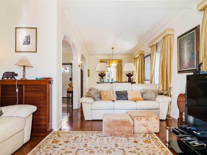 Myhomereservation_charm Villa In Parede-beach - Estoril