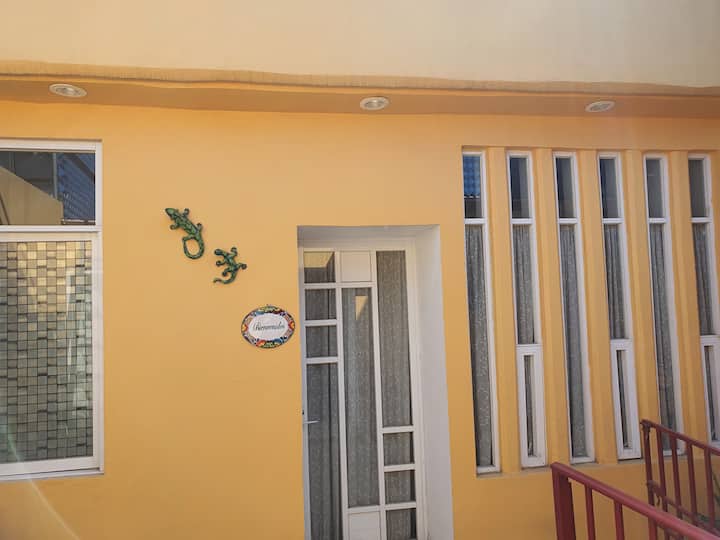 Depto. Independiente A Un Costado Del Aeropuerto - Morelos