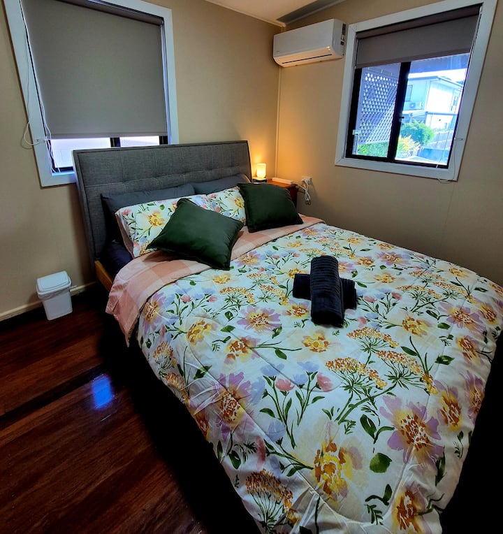 Freshly Renovated Simple Studio - Brisbane Entertainment Centre