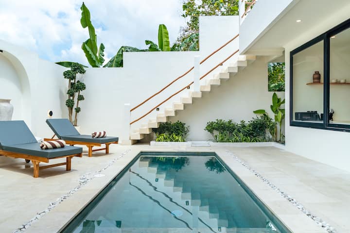 Peaceful 2br Pool Rooftop Smart Tv 5 Min Canggu - Bali