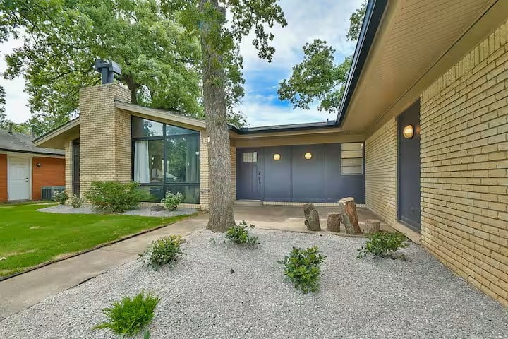 13th Place Pool Escape - Oklahoma City, OK